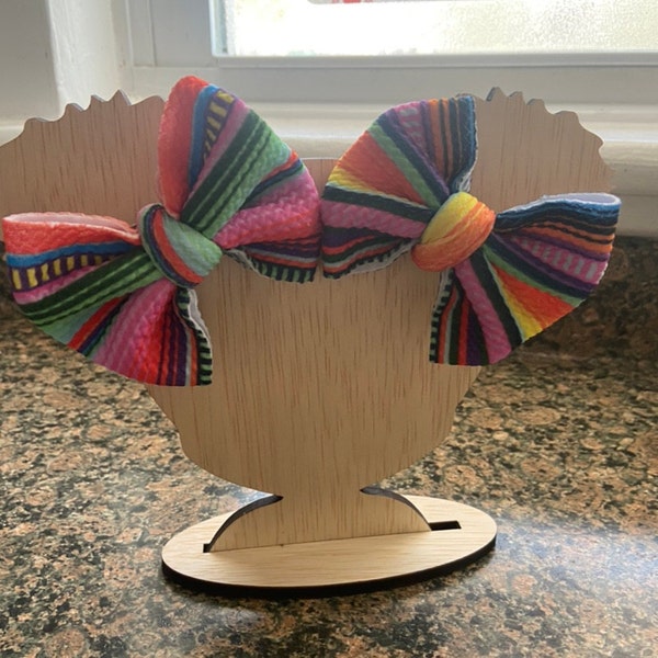 Pigtail Display. Head Stand Girl Puff Pigtail Silhouette. Showcase ...