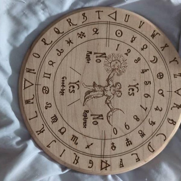 Hekate Triangle - Engraved Hardwood With Glass Scrying Mirror - Etsy