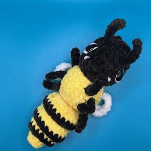 Crochet PATTERNS: Amanda the Bee & Willow the Wasp (english/français ...