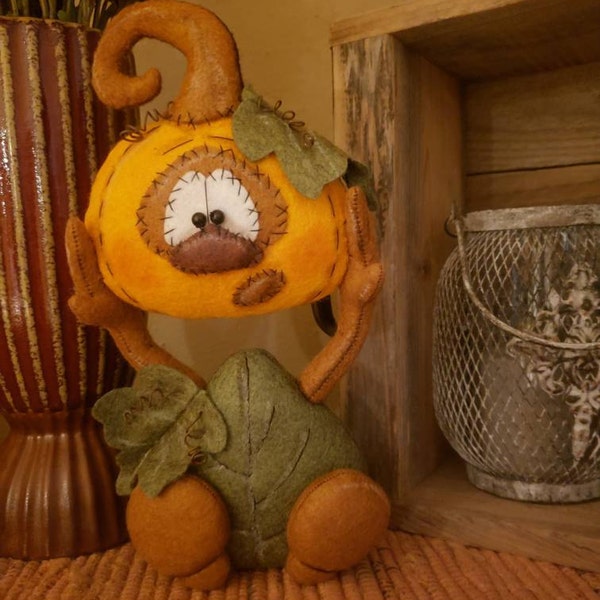 Haunted Pumpkin Primitive - Felt Doll - Halloween - Spooky Cute ...