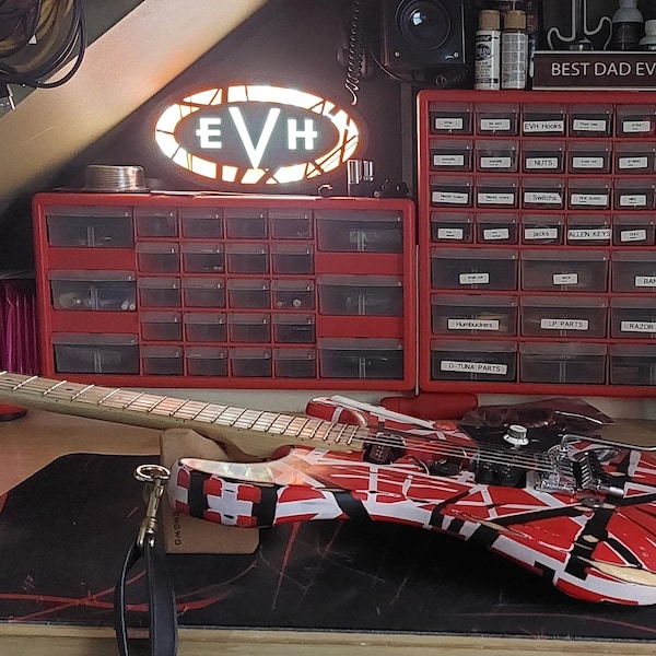 Custom 3D Printed Eddie Van Halen EVH Bumblebee Light Box!! - Etsy