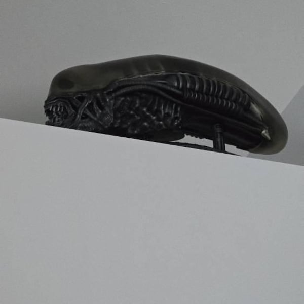 Xenomorph Alien Display Piece With Removable Translucent Dome - Etsy