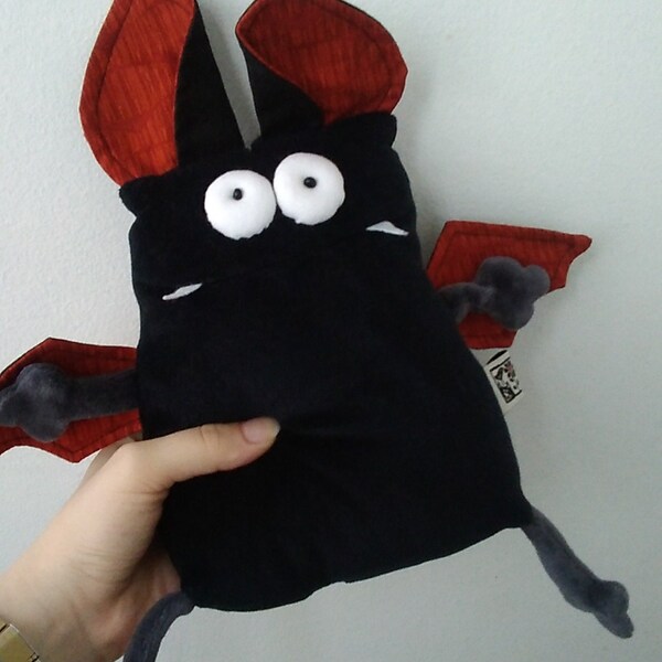 Spooky Halloween Vampire Bat Muma, Little Pocket Bat Stuffie Halloween ...
