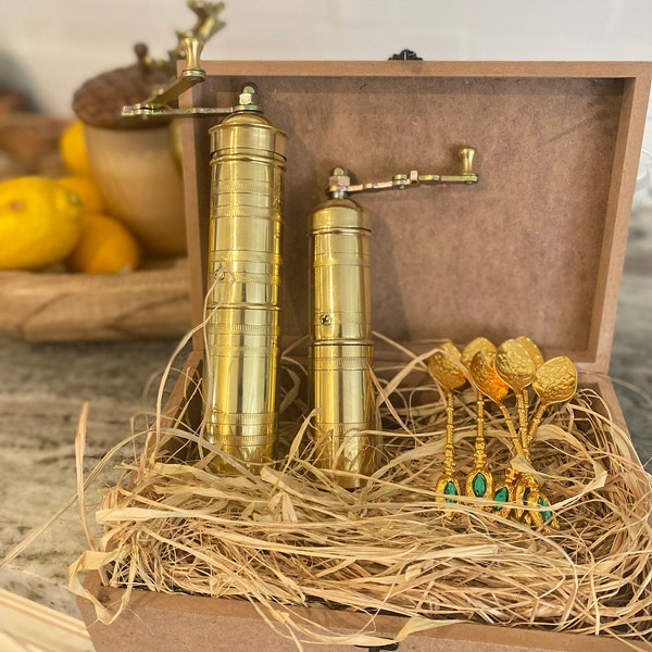Vintage Large Victorian Full Engraved Solid Brass Working PADLOCK and ...
