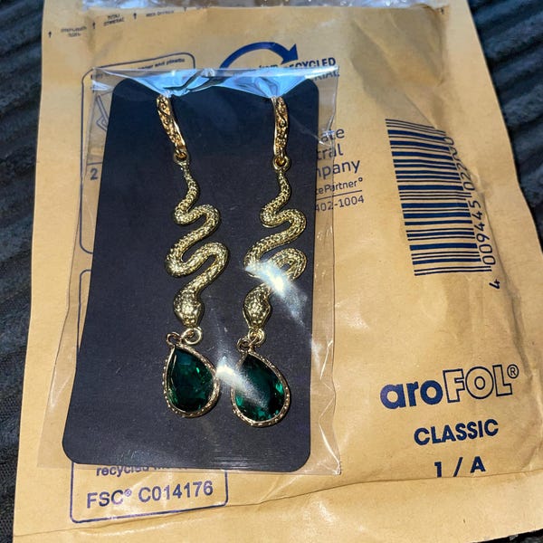 Ellen Hutter Nosferatu Heart Locket Necklace - Gothic Horror, Vampire ...