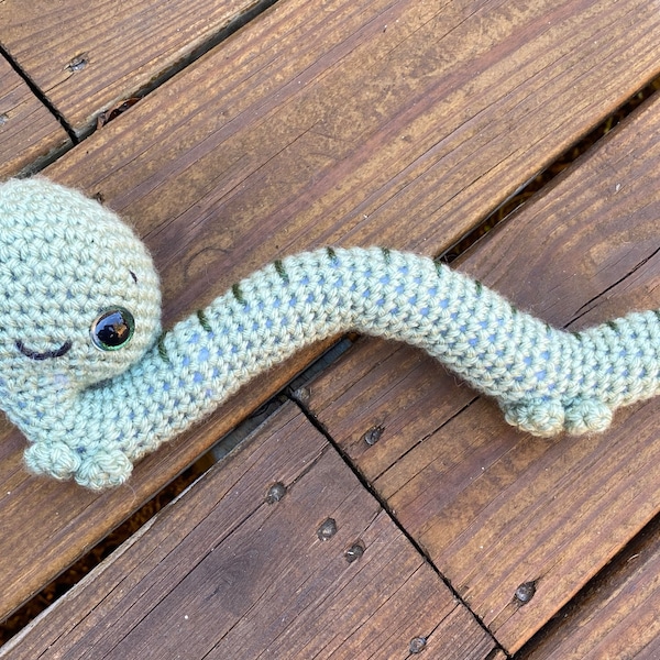 PATTERN: Iggy the Inchworm - Crochet Inchworm Pattern - Amigurumi ...