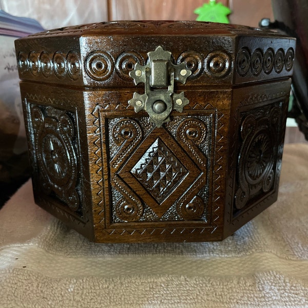 Large Wooden Box, Carved Wood Coffer, Wood Jewelry Box, Jewelry Case ...