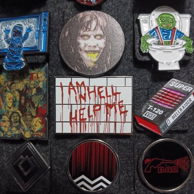 Twin Peaks Log Lady Enamel Pin - Etsy