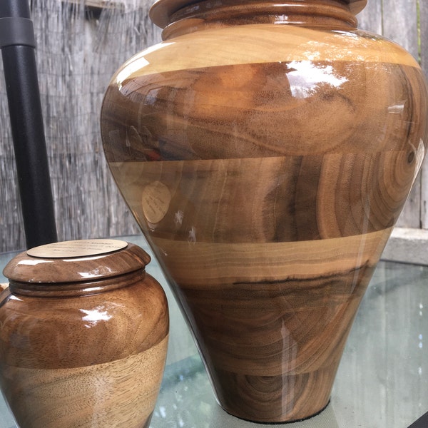 Wooden Cremation Urn With a Keepsake & Urn Set for Ashes Wood Urn ...