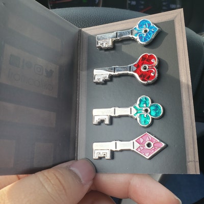 Resident Evil 2 Raccoon City Police Station Keys Spade Club Heart ...