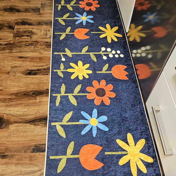 Cute Ghost Art Rug, Whimsical Halloween Decor, Vintage Floral Ghost Rug ...