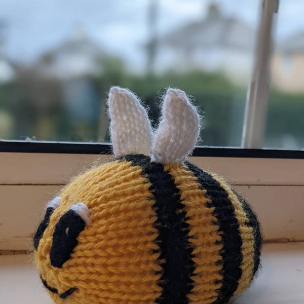 Mini and Baby Bee Knitting Patterns: Beginner-friendly (PDF Pattern) - Etsy