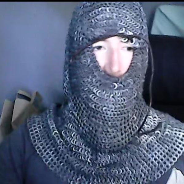 Gorget - Aventail - Chainmail Flat Riveted Rings Padded With White ...