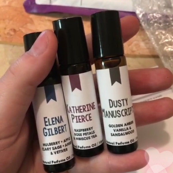 DUSTY MANUSCRIPTS / Vanilla Sandalwood & Golden Amber / Book Inspired ...