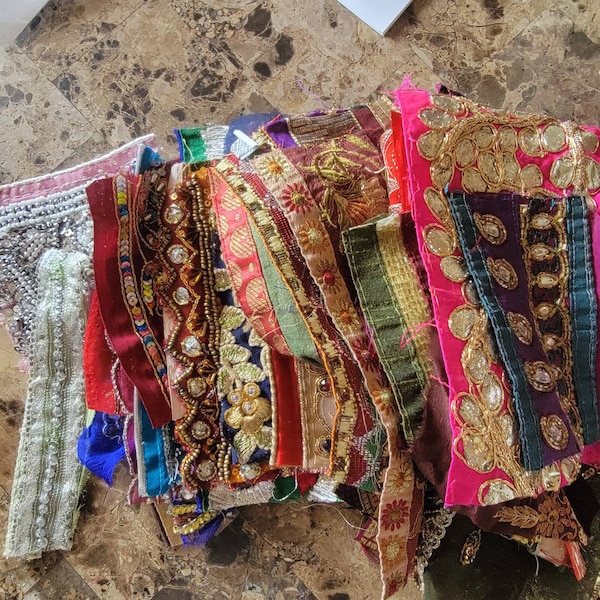 Wholesale Lot Sari Scraps Embellishments Swatch Saree Assorted Fabric ...