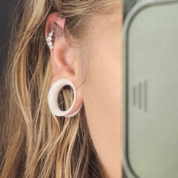 Hidden Helix Piercing 16g F136 Implant Grade Titanium Hammered Bar ...