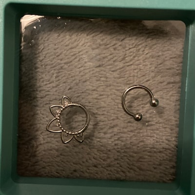 14G F136 Titanium Blue CZ Fat Floating Belly Ring Internally Threading ...