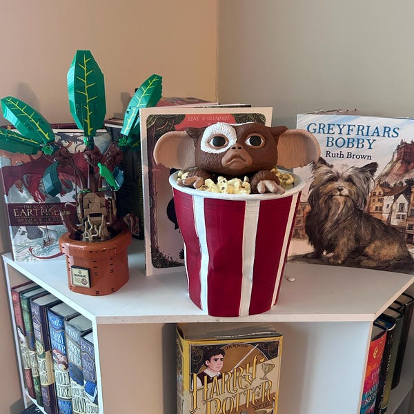 Hand-painted Gizmo Figurine in Popcorn Bucket: 80s Movie Decor - Etsy