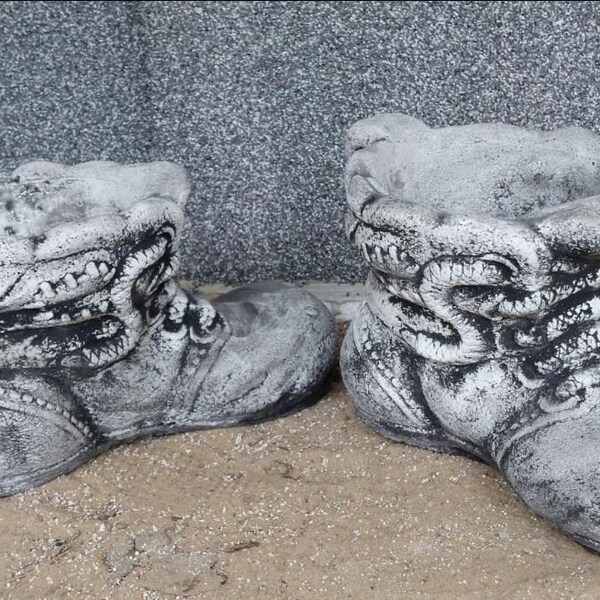 Troll Shows It's Ok, Concrete Troll, Funny Troll, Decoration for the ...