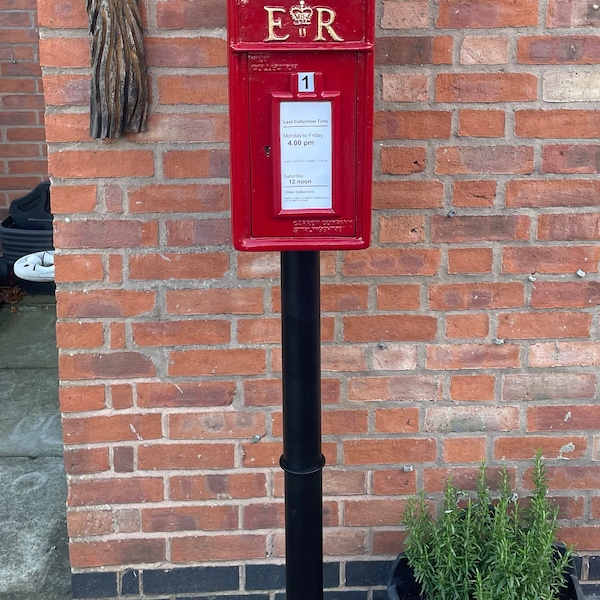 Elizabeth Regina Red ER Post Box - Etsy