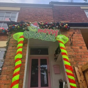 FULL SET Giant Grinch 6ft With Max and Sign Pole Christmas - Etsy UK
