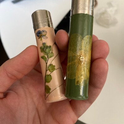 REAL FLOWER LIGHTER Pink Refillable Lighter With Real Pressed Forget Me ...