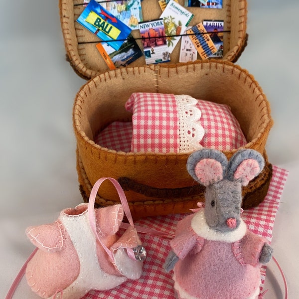 Travel Mouse With Suitcase - Girl. DIY Kit. - Etsy