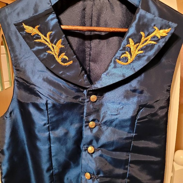 Regency Reticule in a Gold Taffeta With a Stunning Embroidery Design in ...