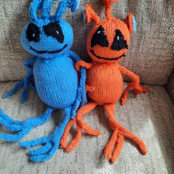 Two Little Aliens Knitting Pattern - Etsy