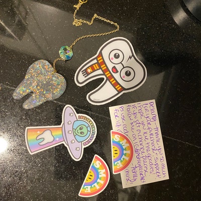 Resin Tooth Suncatcher, Dental Suncatcher, Dental Car Charm, Tooth Car ...