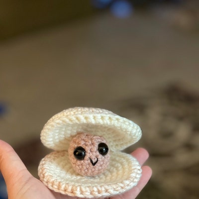 PATTERN: Low Sew Cleo the Clam Pattern Amigurumi Clam Pattern Crocheted ...