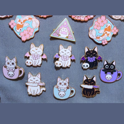 APPLE Enamel Pin Fruit Enamel Pin Cute / Kawaii / Pastel / - Etsy