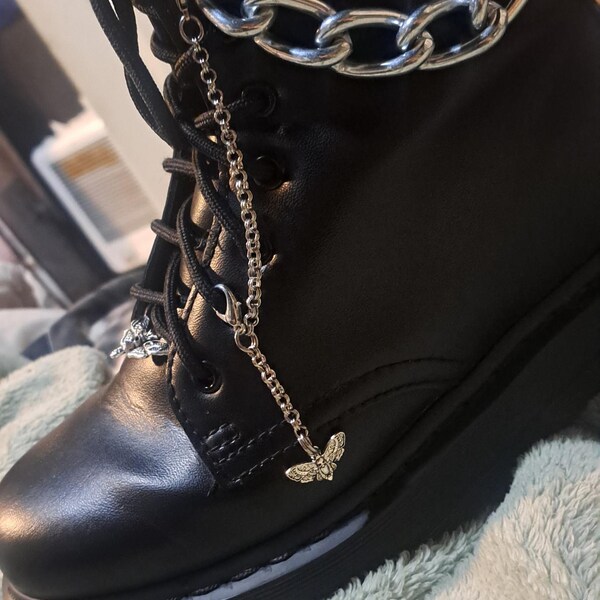 BARBED SACRED HEART Boot Charm Red, Grunge Charms, Shoe Accessories ...