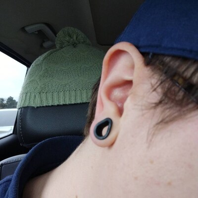 Black Alien Dropz Teardrop Ear Plugs Gauges Tunnels Soft Silicone ...