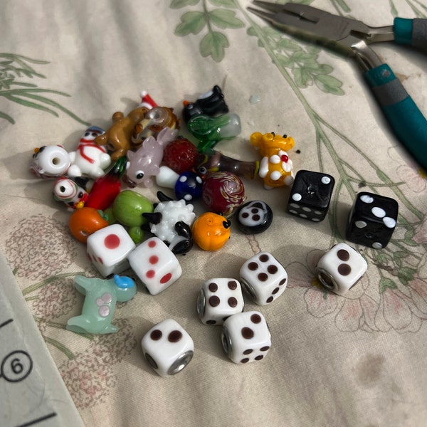 Colorful T-rex or Tyrannosaurus Rex Charm Beads - Battle of the Beads ...