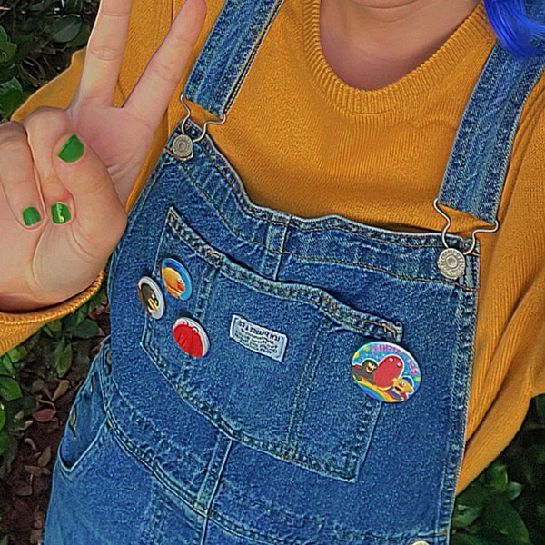 DHMIS Best Friends Pin - Etsy