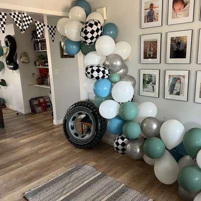 Matte Blue, Green Latex Assortment Latex Balloons Green Latex Balloons ...