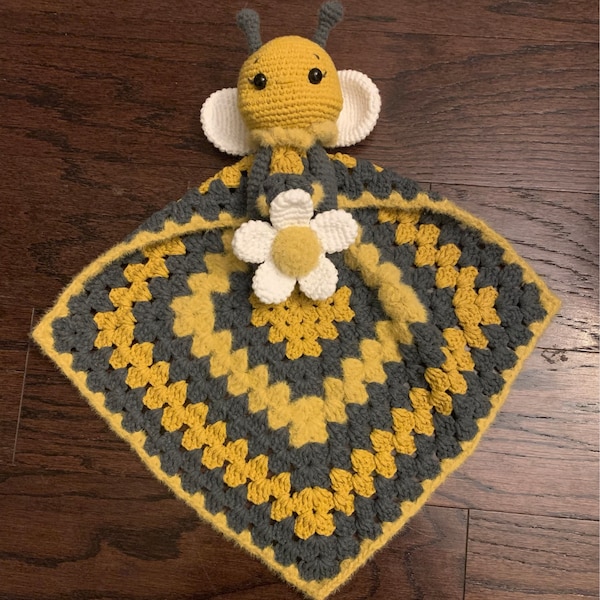 Honey the Bee Lovey and Rattle Amigurumi Crochet Pattern - Etsy