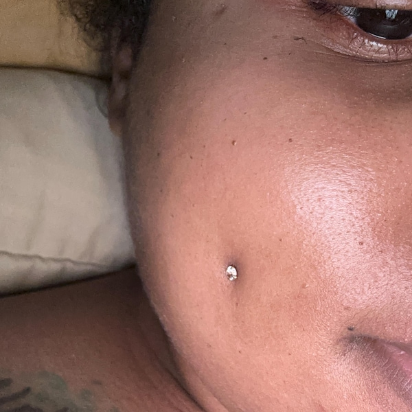 18G 2mm-4mm Threadless Flat Back Earring Nose Stud Cartilage Earring ...