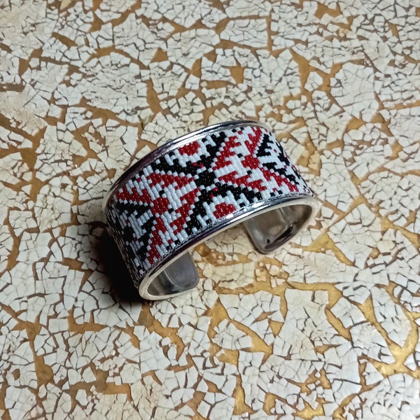 Ukrainian Geometry Loom Bead Pattern for Bracelet - Red and Black ...
