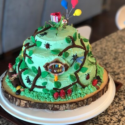 Praying Mantis Cake Topper, Praying Mantis Birthday Party, Insect ...