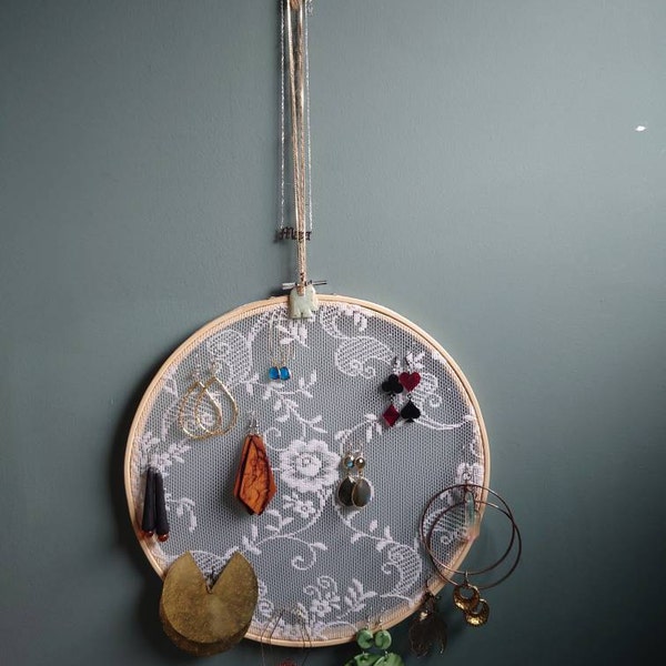 Hippie Wall Hanging, Enamel Pin Hoop, Hoop Decor, Tapestry Red Bandanna ...