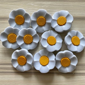 Yellow and White Daisy Shank Flower Buttons, Perfect for Crafting and ...