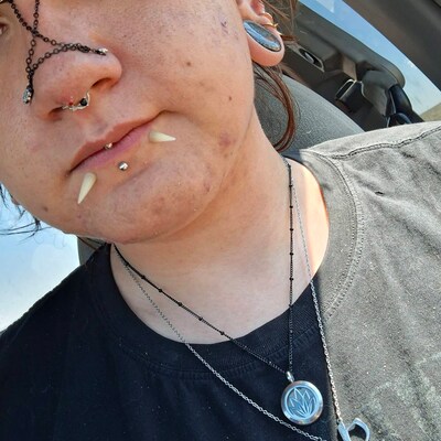 Titanium Vertical Labret Stud Lip Piercings With Gem Ball Crystal 18g ...