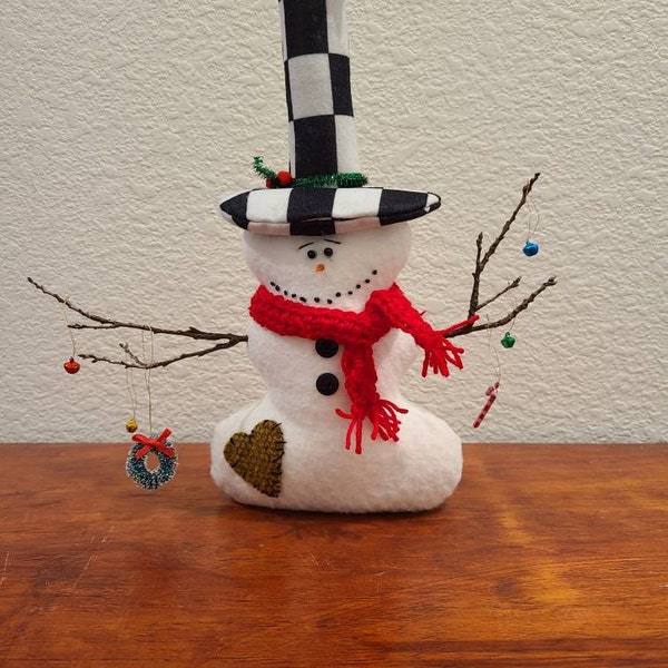 A DAY in HAPPY LAND L Hatched & Patched Pattern L Embroidery Pattern L ...