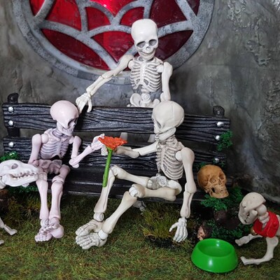 Mini Skulls Mini Bone Skull Figure Big Pile of Bones 12th Scale ...