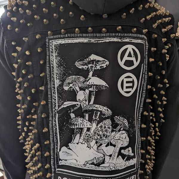 Fall of Efrafa Enamel Pin Watership Down Rabbit Black Rabbit of Inlé - Etsy