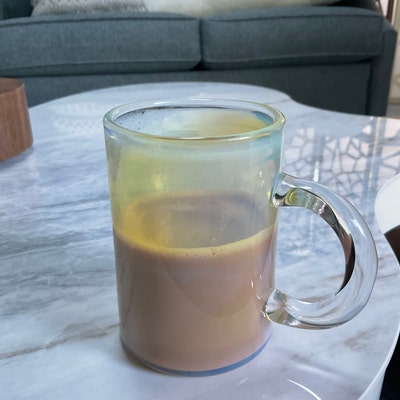 Color Changing Wine Glass Handblown Borosilicate Glass Elevated ...