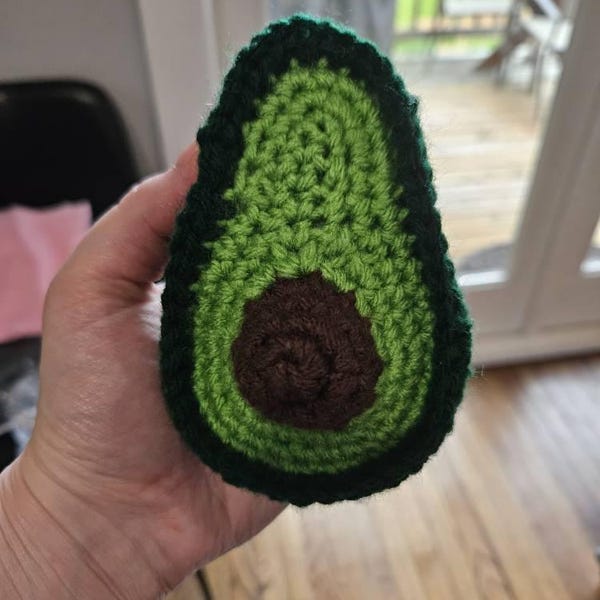 Tiny Avocado Crochet Pattern, Car Hanger Pattern, Easy Amigurumi ...