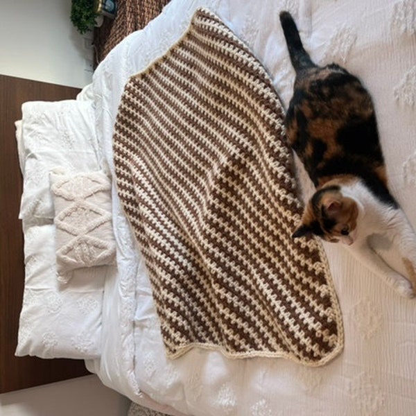 Striped Corner to Corner Crochet Blanket Pattern - Crochet Pattern - Intermediate Crochet ...